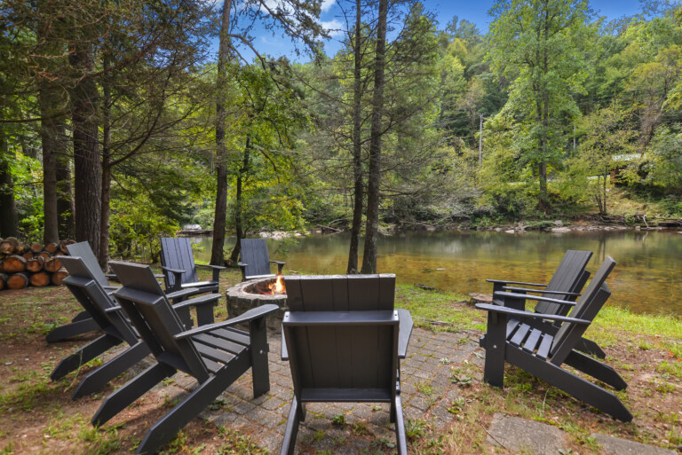 Secluded Riverfront Cabin Rentals | Riverfront Cabin Rentals